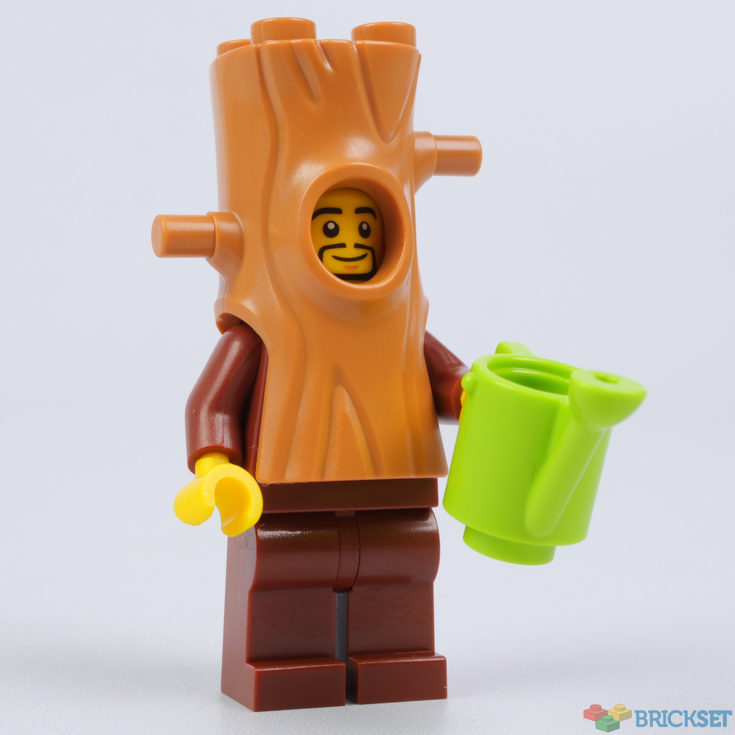 New minifigs now available in brand stores | Brickset