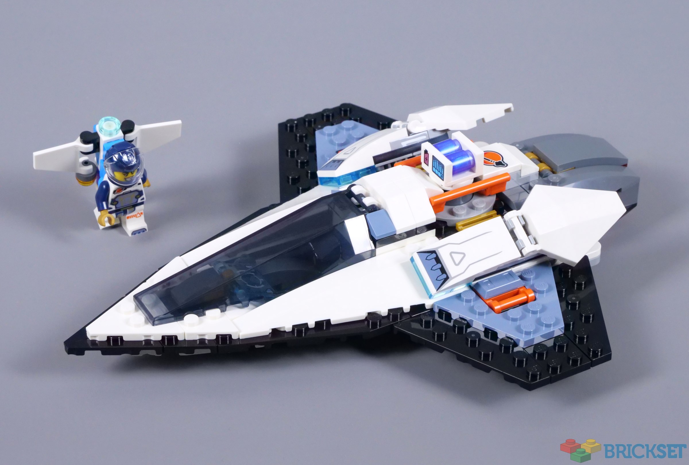 LEGO City 60430 Interstellar Spaceship review | Brickset
