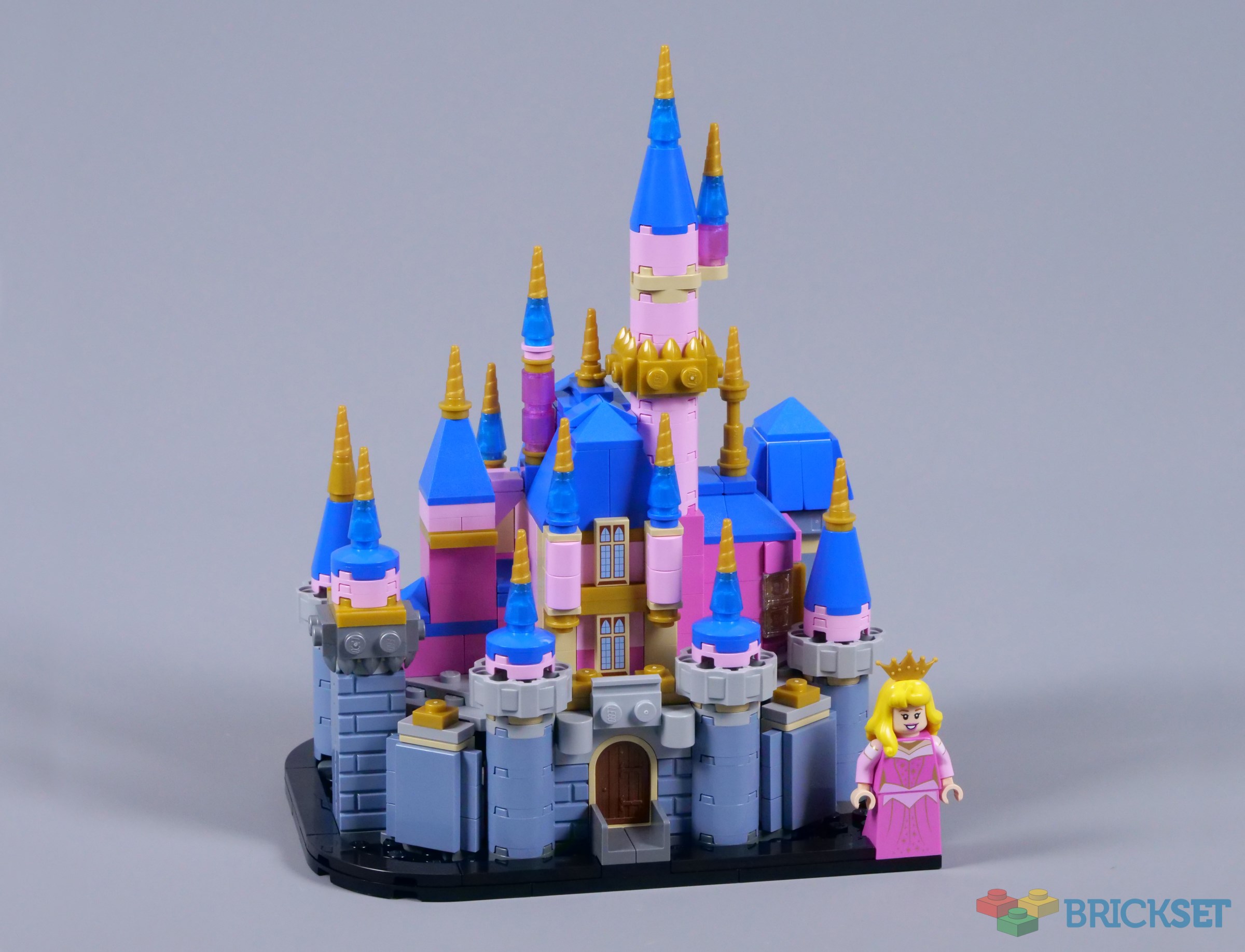 LEGO Disney 40720 Mini Disney Sleeping Beauty Castle review | Brickset