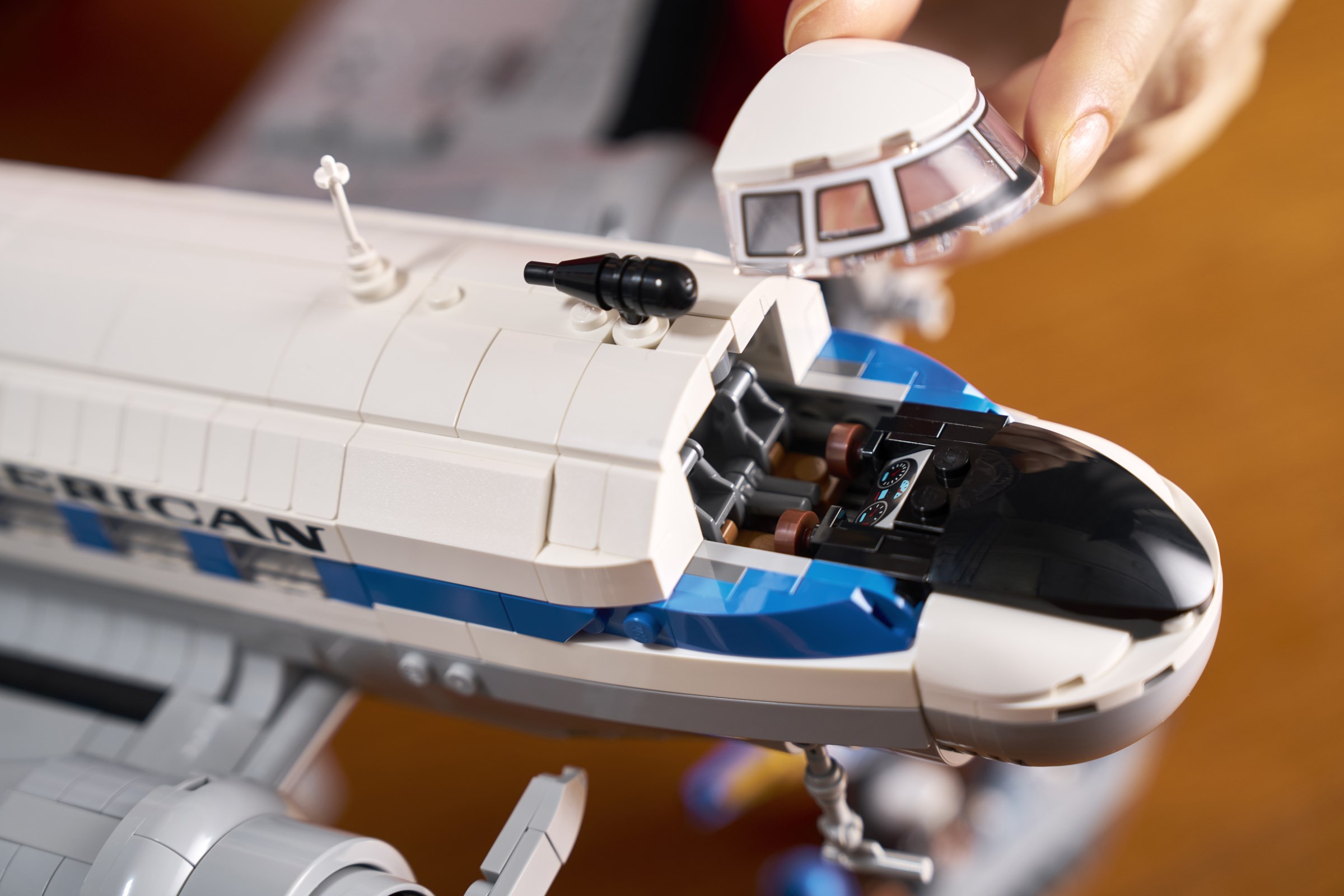 LEGO Icons 11378 Douglas DC-3 PAN AM Airliner revealed! | Brickset