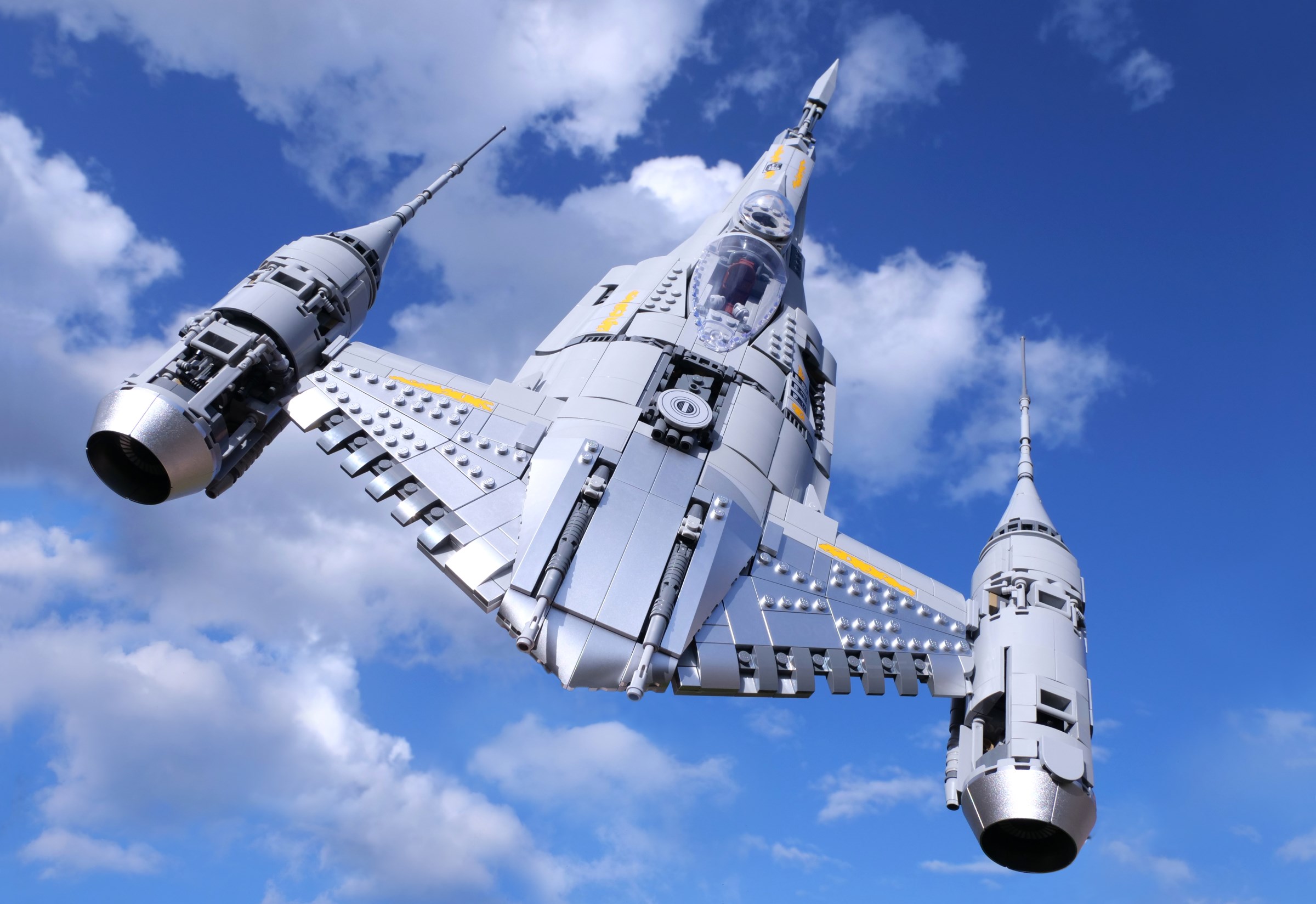 LEGO Star Wars 75442 The Mandalorian's N-1 Starfighter review | Brickset