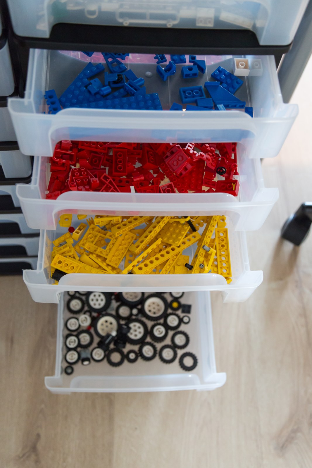 Storage solutions: DM Brick Studios | Brickset